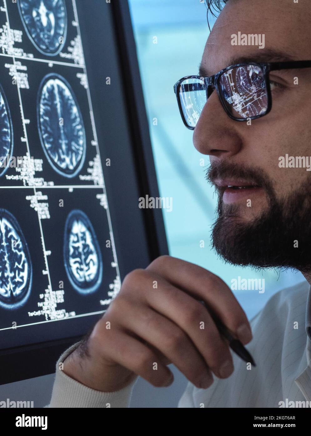 Brain scan analysis hi-res stock photography and images - Alamy