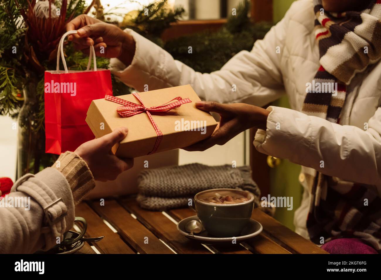 Women drink christmas hi-res stock photography and images - Alamy