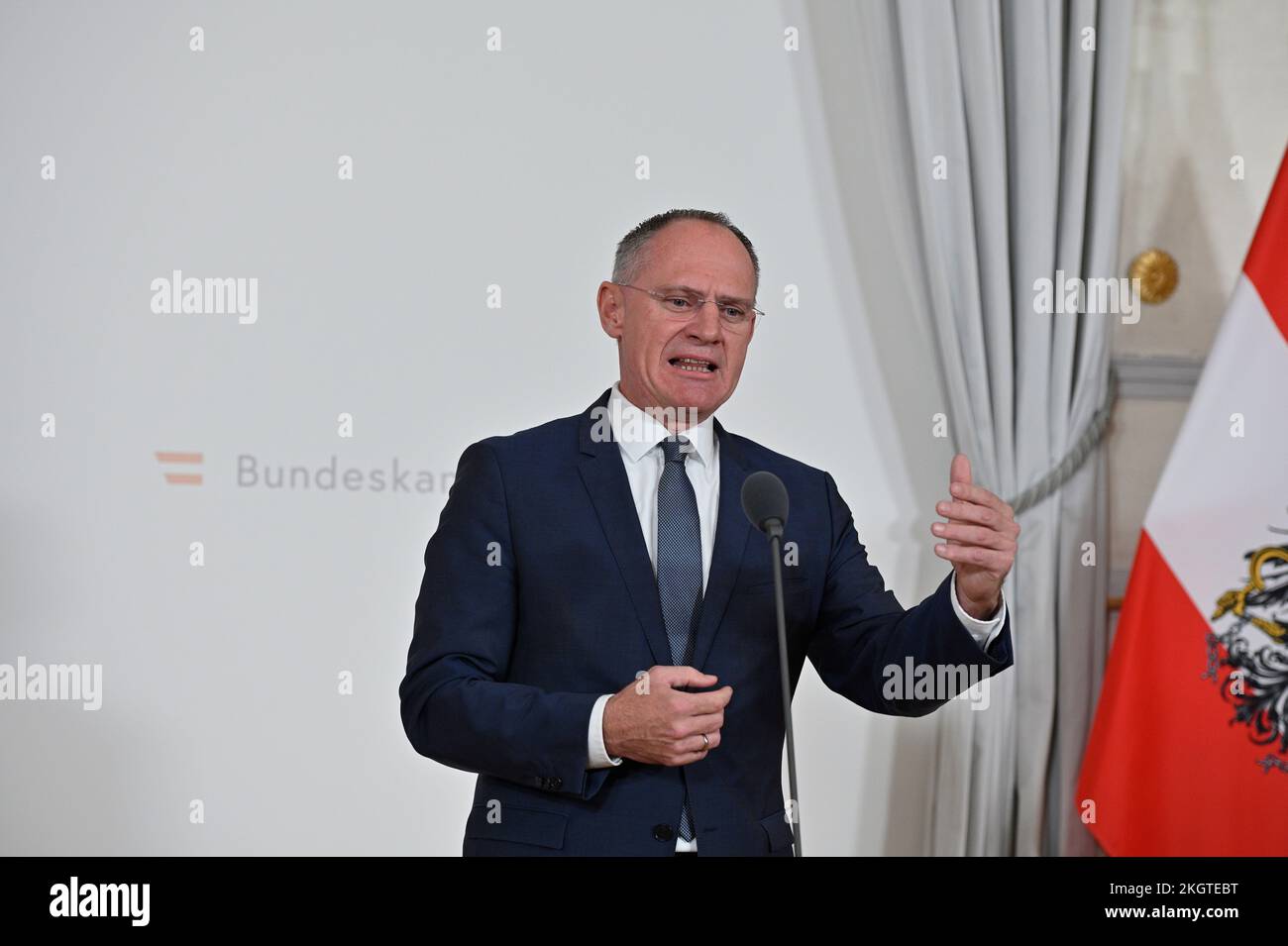 Vienna, Austria. 23rd Nov, 2022. Doorsteps in front of the Council of ...