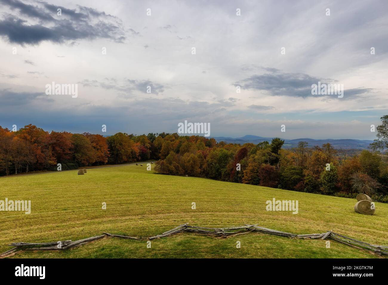 Blue ridge parkway virginia hi-res stock photography and images - Alamy