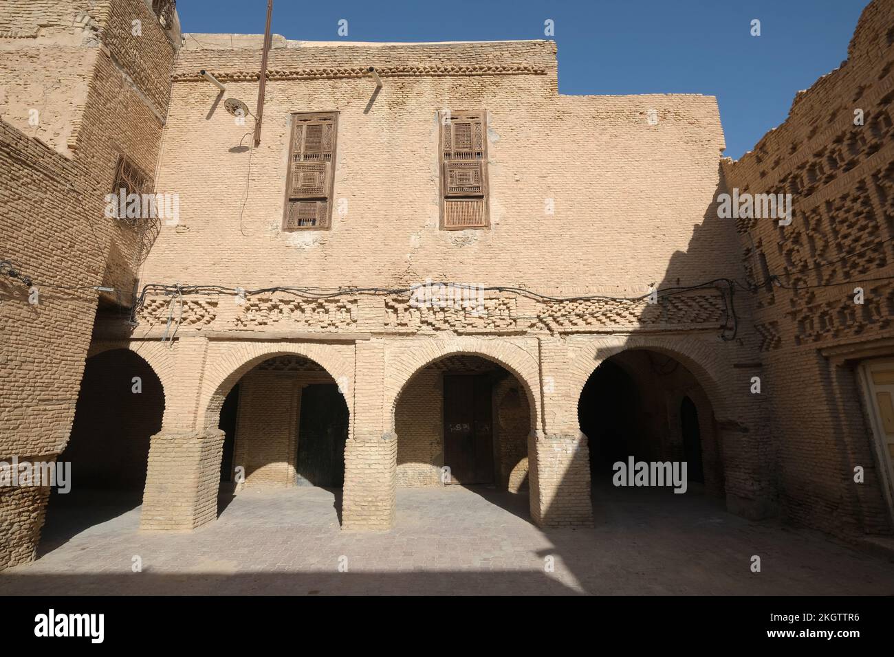 View of the Tozeur Ouled el Hadef in the Sahara desert near Tozeur ...