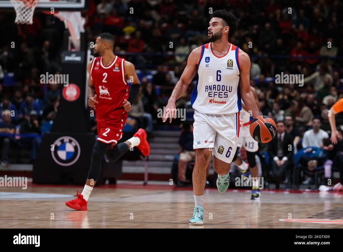 Milan, Italy. 22nd Nov, 2022. Elijah Bryant #6 of Anadolu Efes Istanbul ...