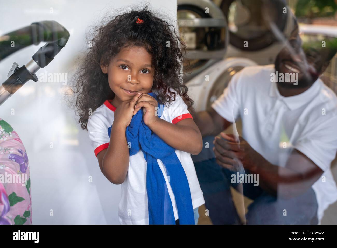Child loading hi-res stock photography and images - Alamy