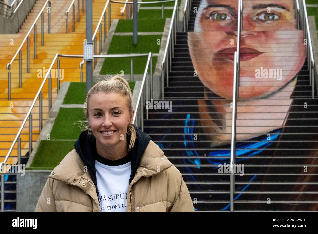 Team captain leah williamson hi-res stock photography and images - Alamy