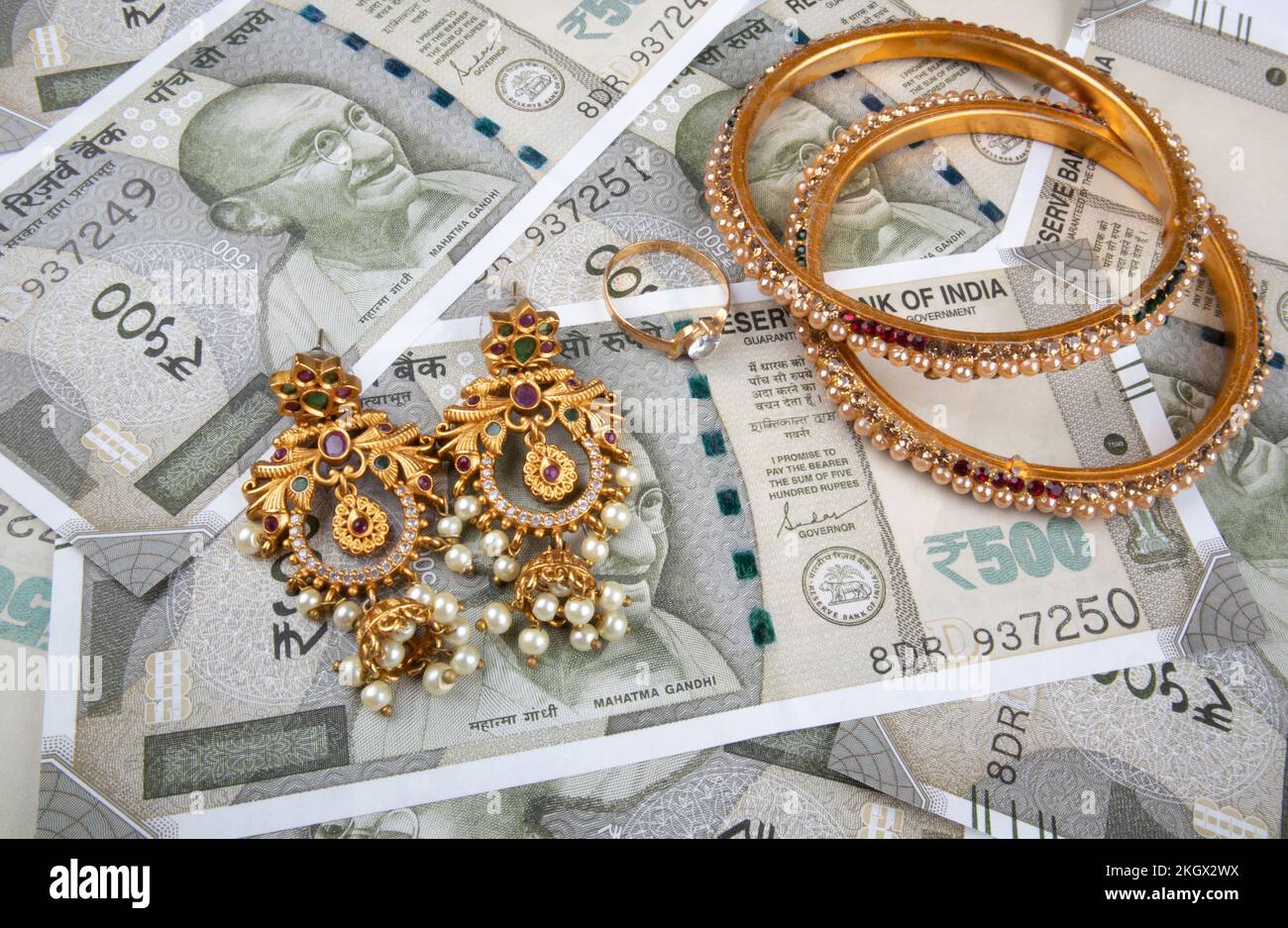 Indian currency rupee notes hi-res stock photography and images - Alamy