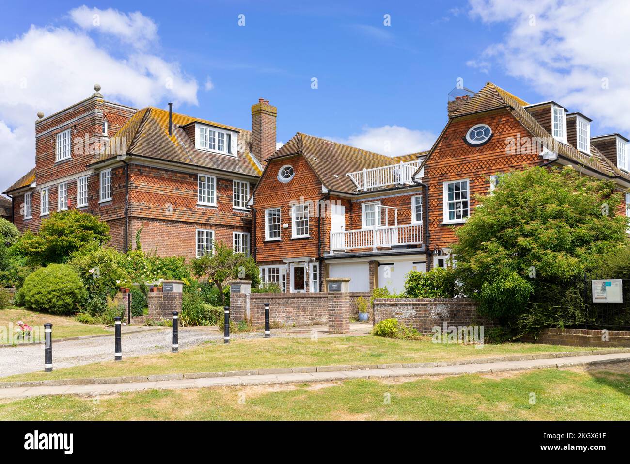 Church square rye houses hi-res stock photography and images - Alamy