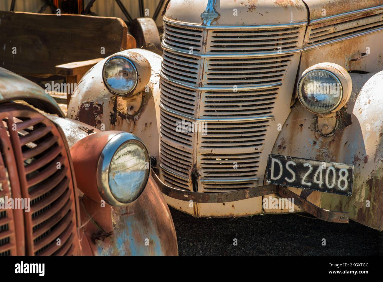 Rusty old trucks hi-res stock photography and images - Alamy