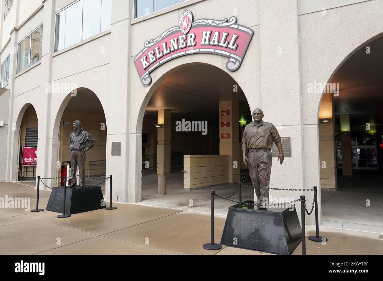 Statues of former Wisconsin Badgers athletic director Pat Richter (left ...