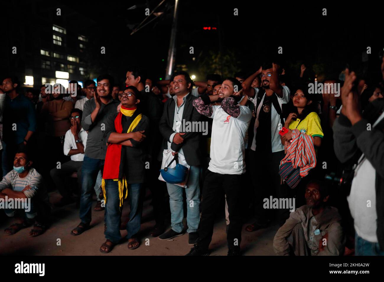 Dhaka, Bangladesh. 23rd Nov, 2022. Fans are enjoying Germany vs Japan ...