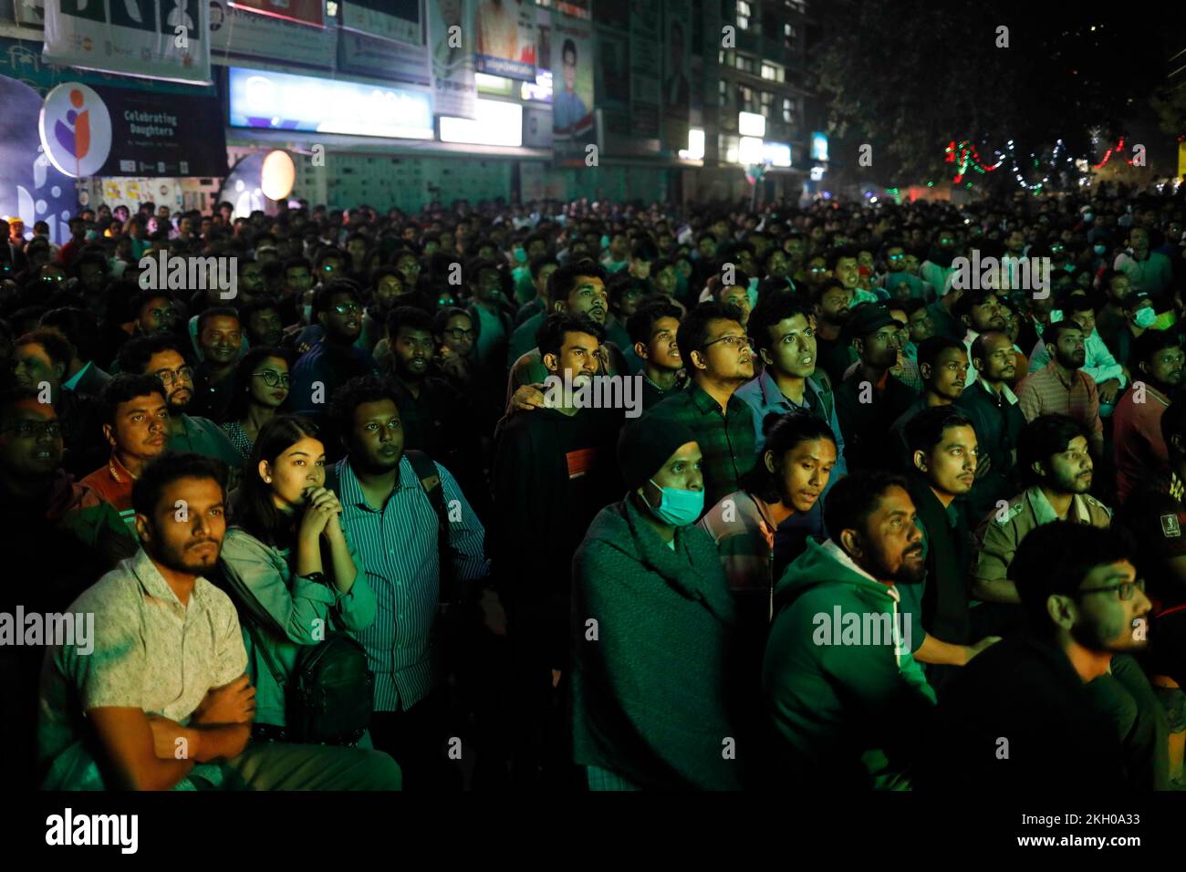 Dhaka, Bangladesh. 23rd Nov, 2022. Fans are enjoying Germany vs Japan ...