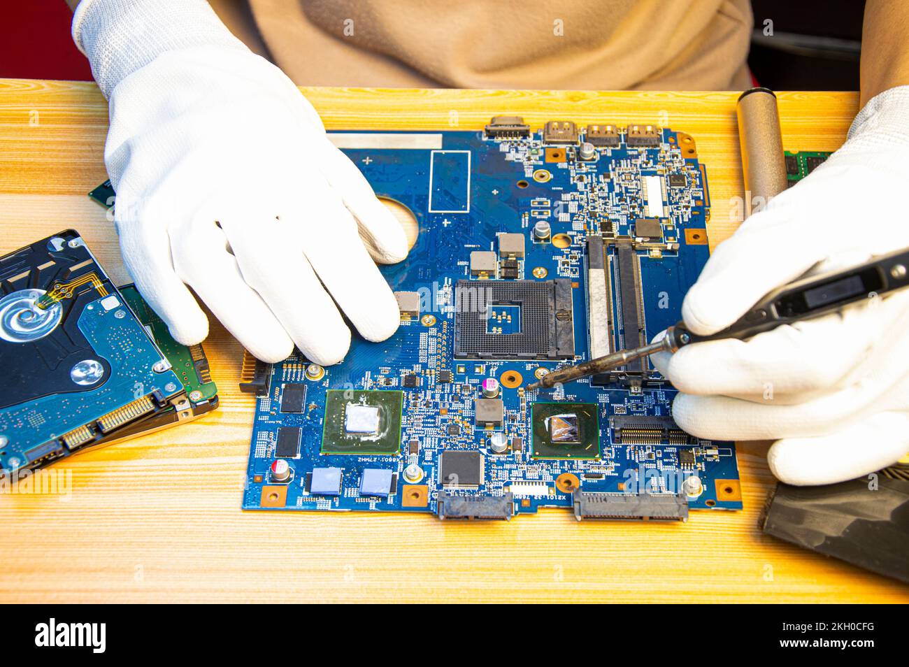 Computer Motherboard Repairing