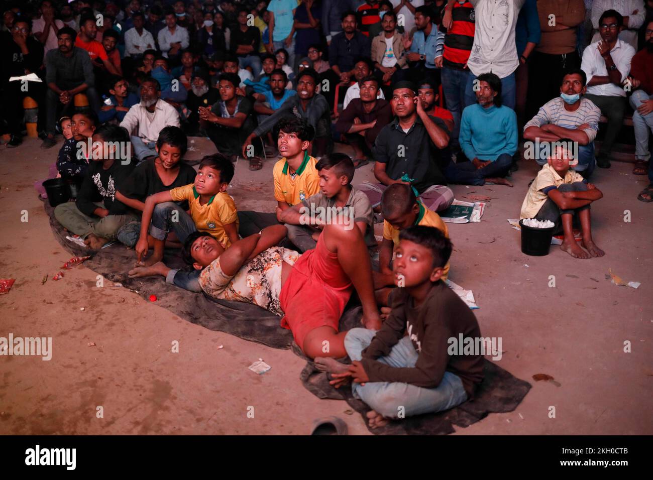 Dhaka, Bangladesh. 23rd Nov, 2022. Fans are enjoying Germany vs Japan ...