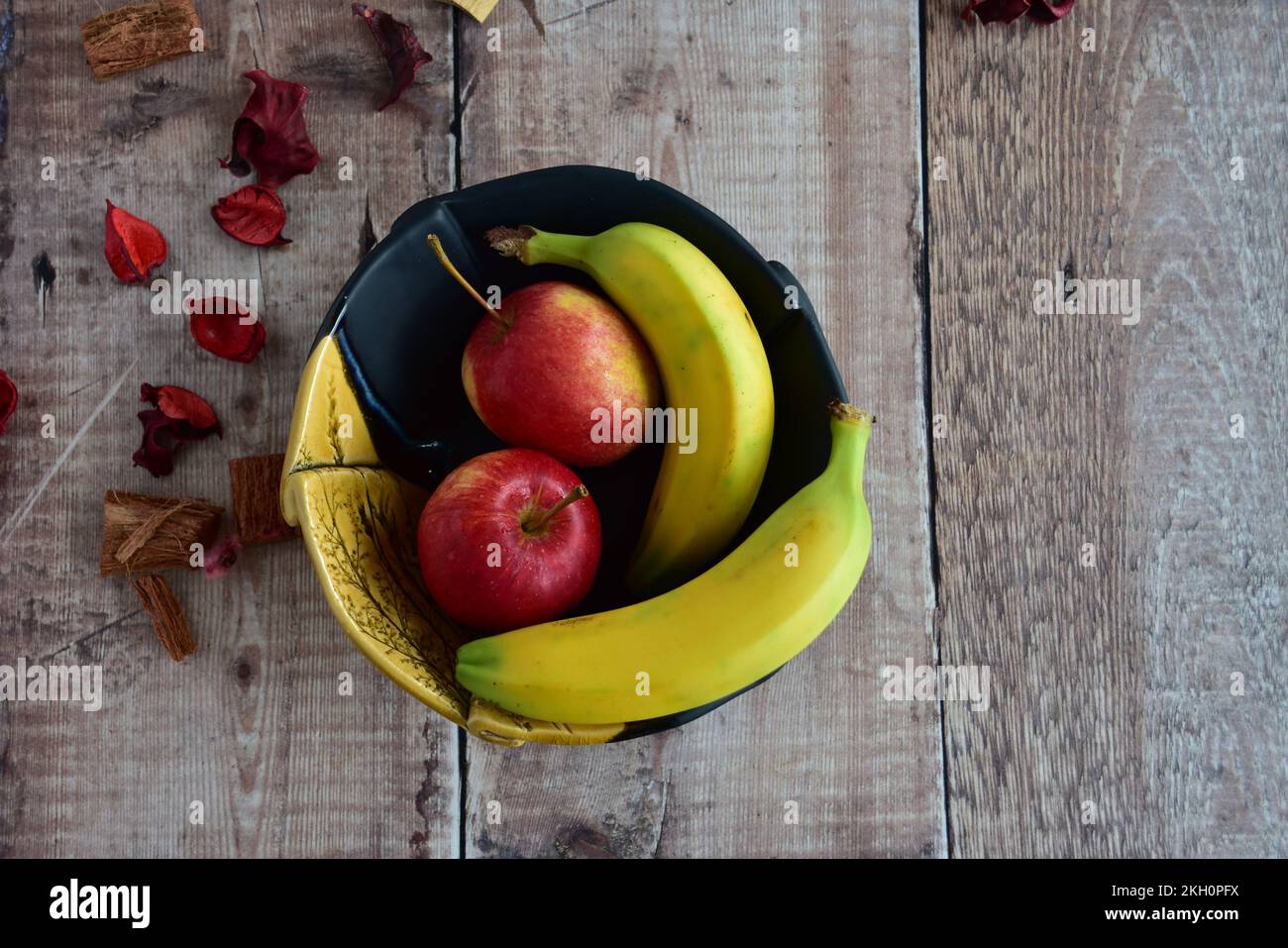 Fruit Bowl, Pottery Stock Photo - Alamy