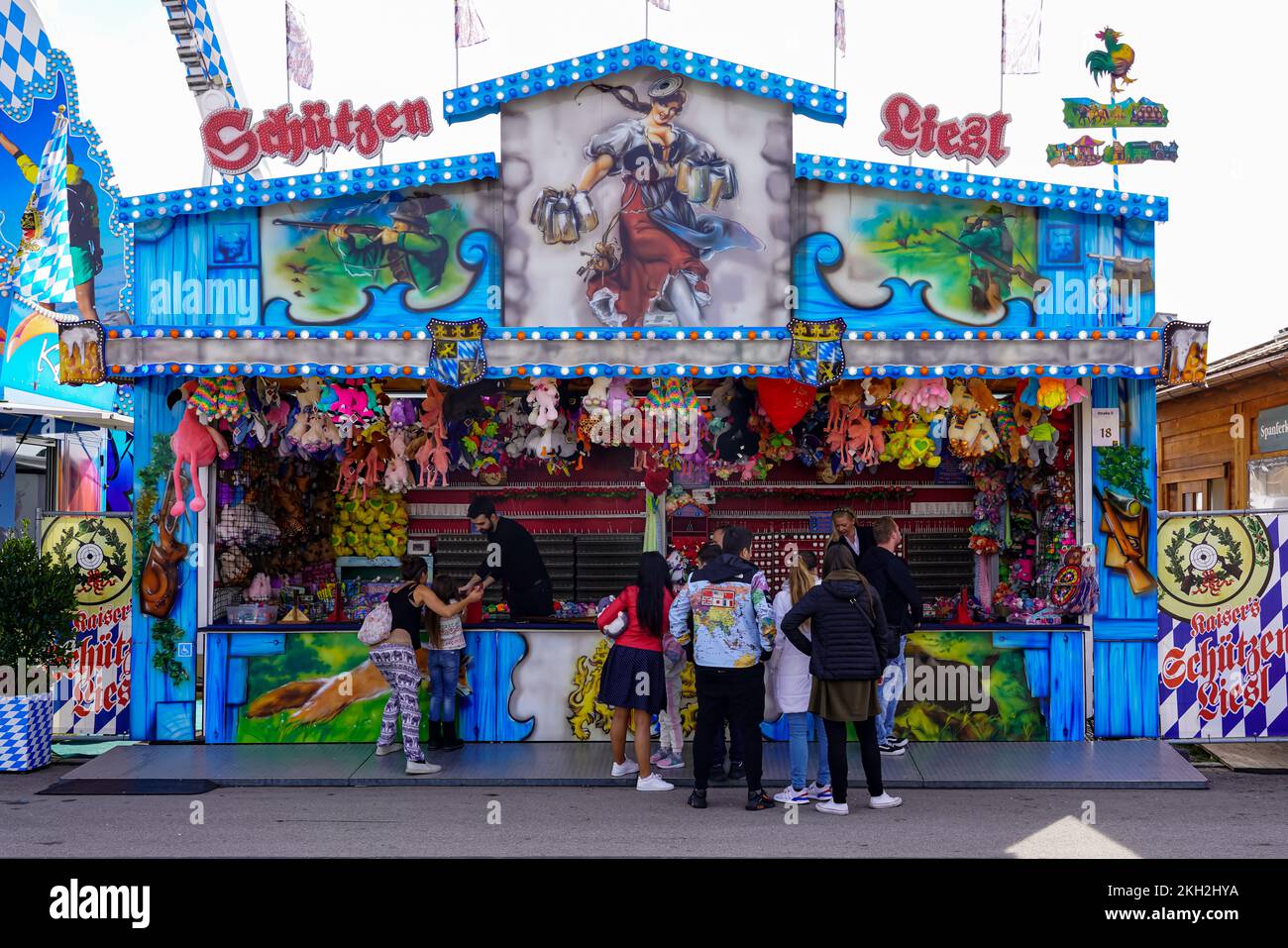 Fairground shooting range hi-res stock photography and images - Alamy