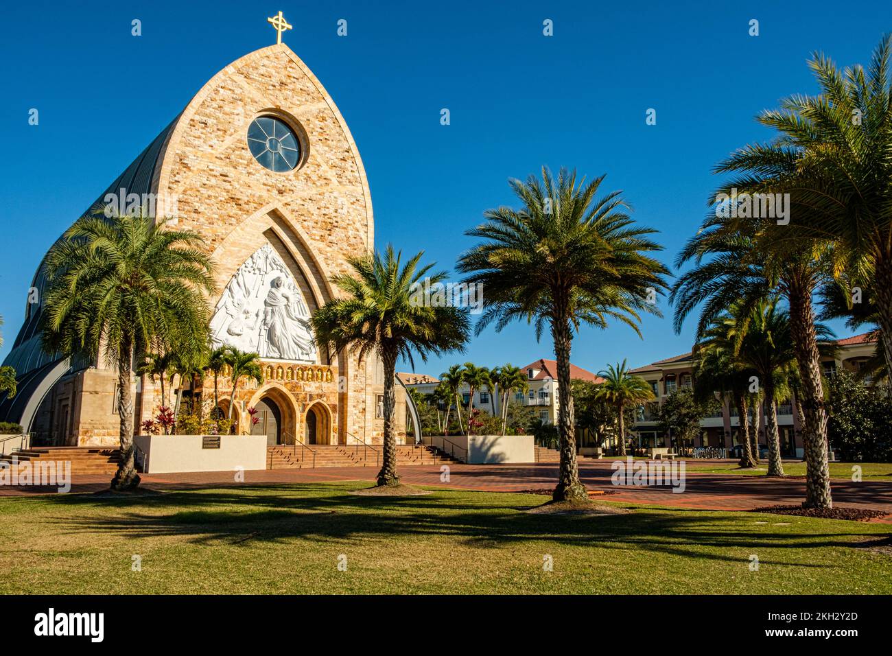 Ave Maria Catholic Church, Annunciation Circle, Ave Maria, Florida ...