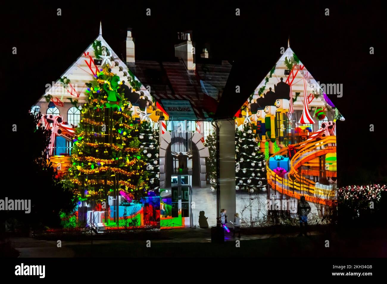 Romsey, Hampshire UK. 23rd November 2022. Preview evening of Light Up ...