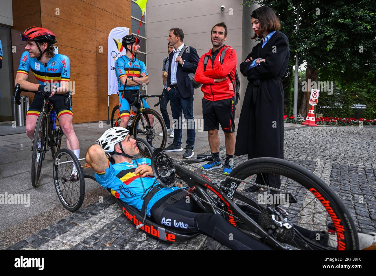 Belgian para cyclist Jarno Thierens and Paralympic cyclist Ewoud ...