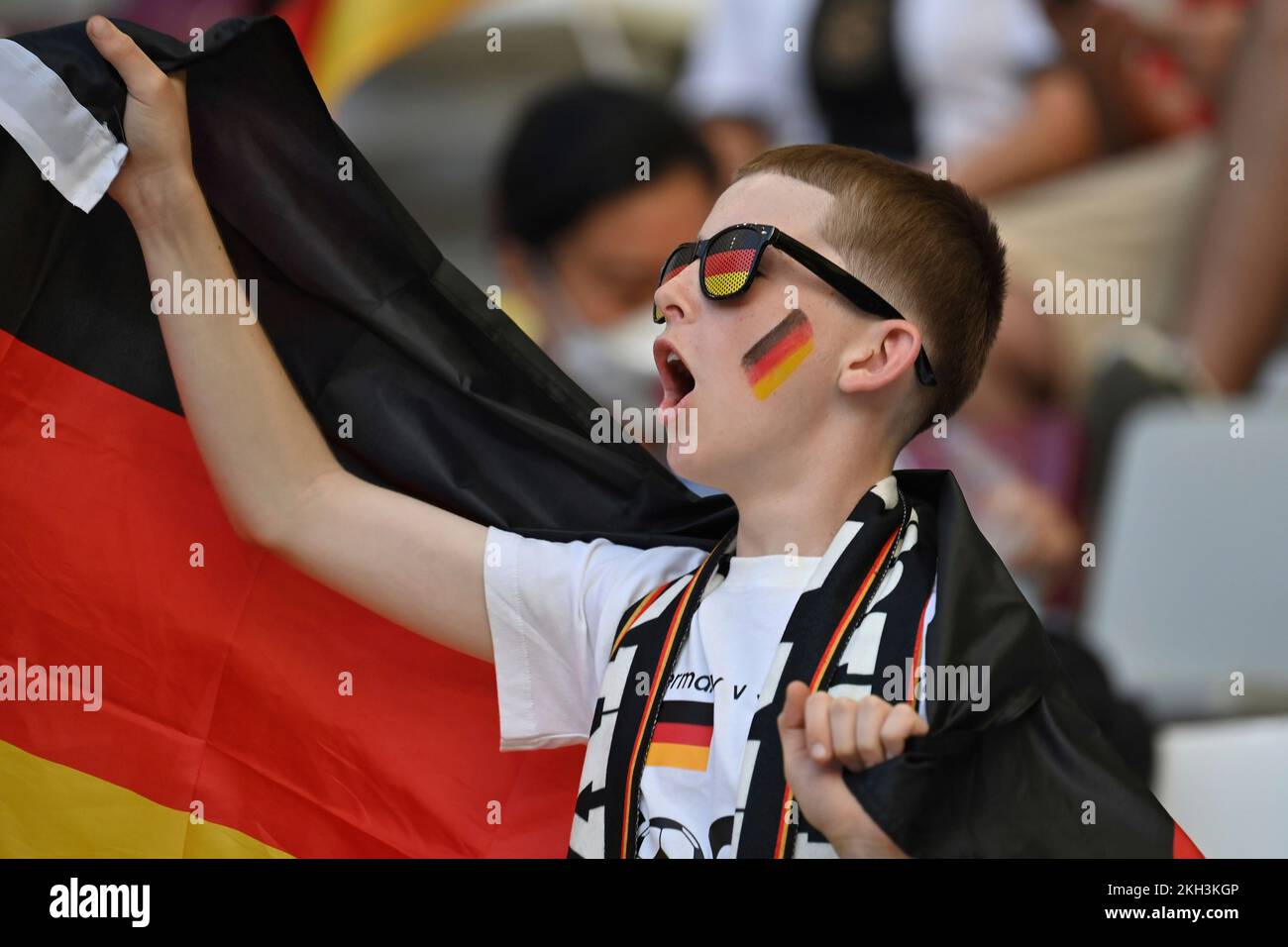Doha, Katar. 23rd Nov, 2022. young german fan, football fan, boy ...