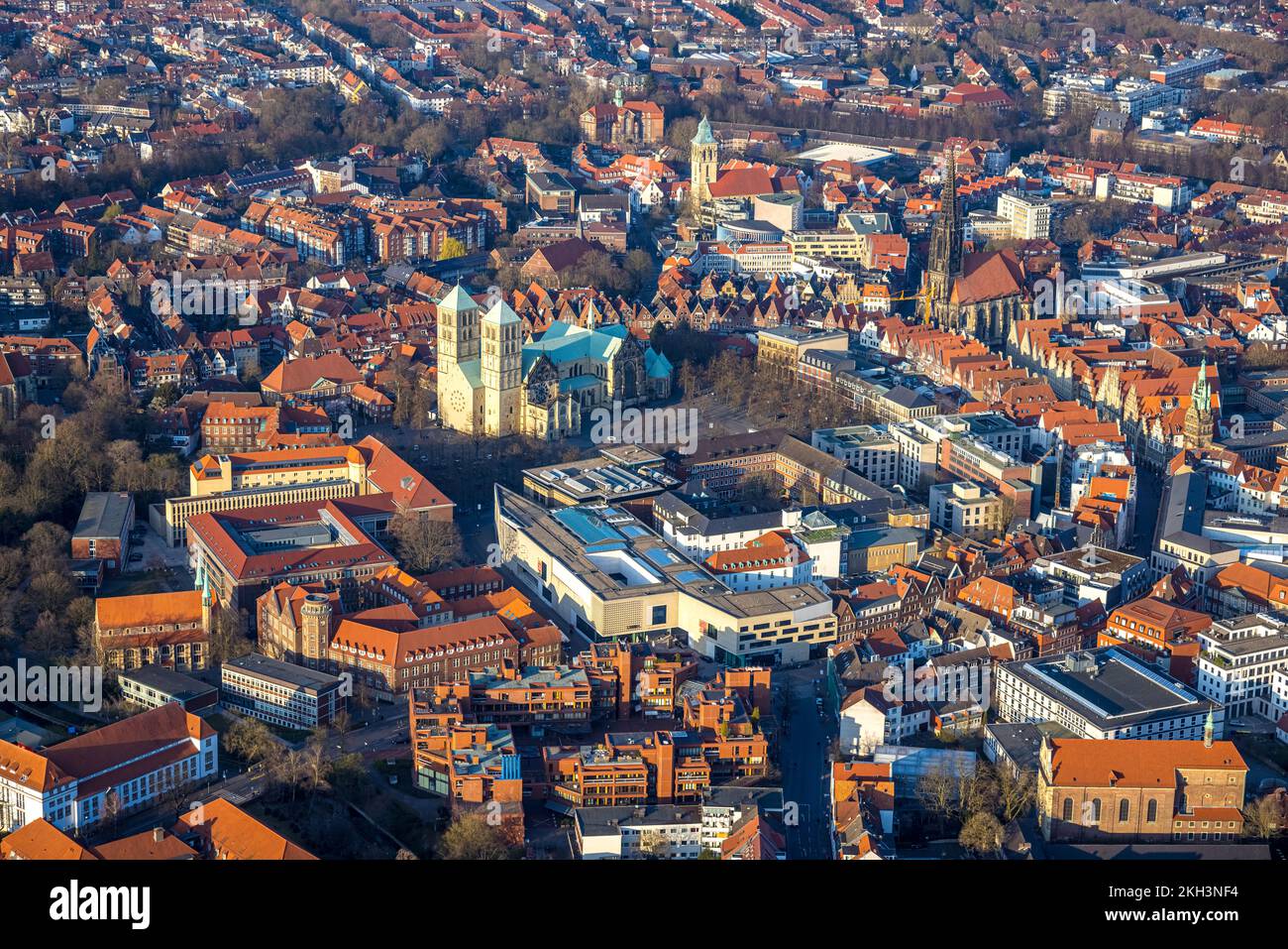 Aerial view, old town with St. Paul's Cathedral and St. Lamberti ...