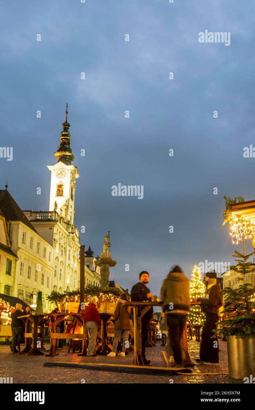 Steyr: Christmas market Christkindlmarkt at square Stadtplatz, Town ...