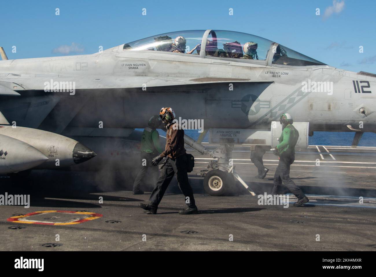 221122-N-WU964-1103 PHILIPPINE SEA (Nov. 22, 2022) Sailors prepare to ...
