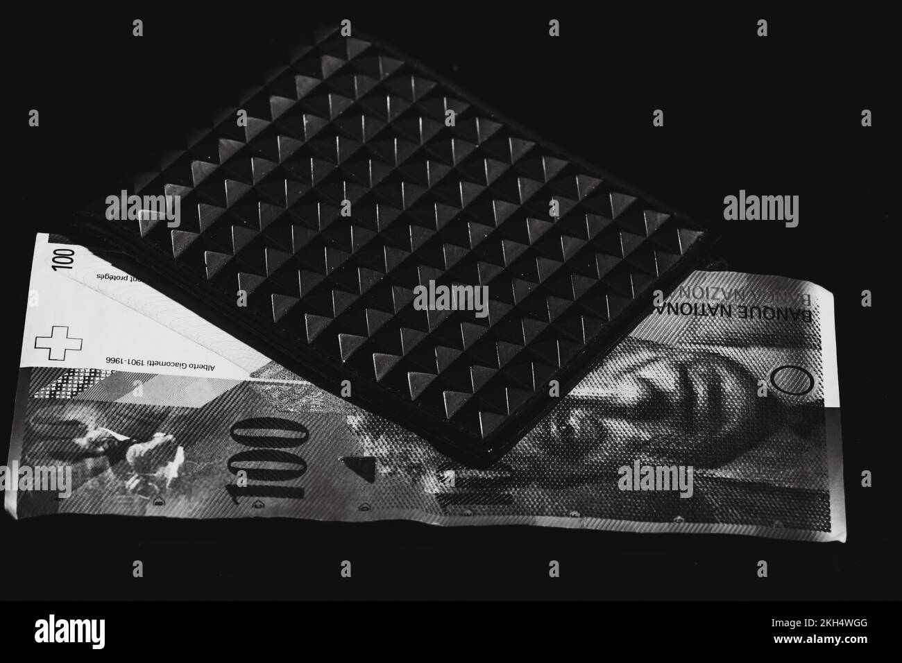 Schweizer franken 100 hi-res stock photography and images - Alamy