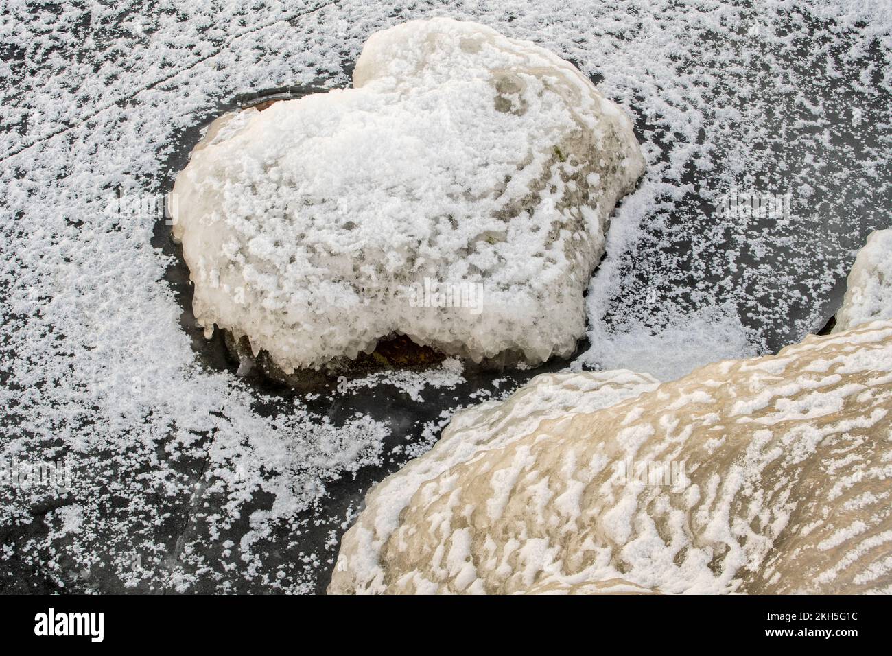 Frosted rocks at the edge of Kelly Lake, Greater Sudbury, Ontario ...