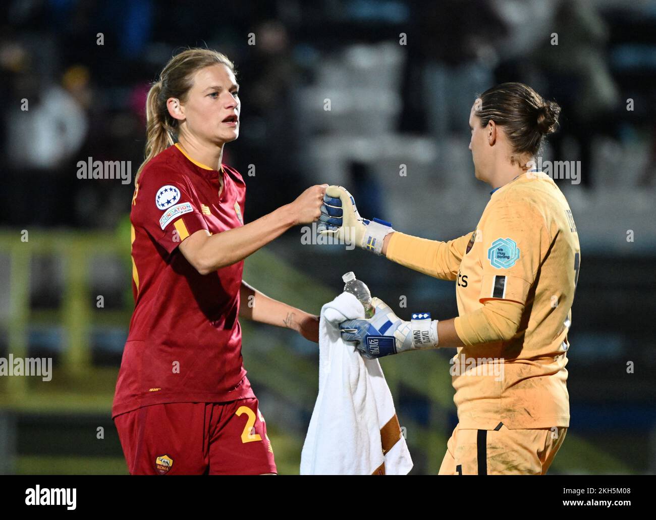 Emma lind hi-res stock photography and images - Alamy