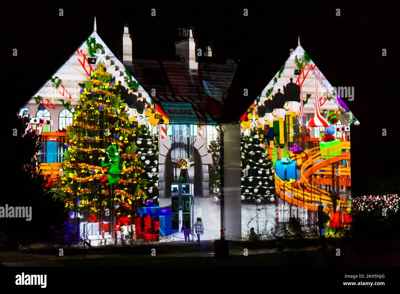 Romsey, Hampshire UK. 23rd November 2022. Preview evening of Light Up ...