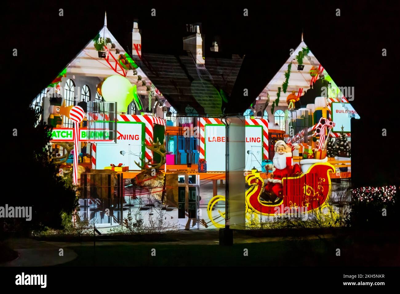 Romsey, Hampshire UK. 23rd November 2022. Preview evening of Light Up ...