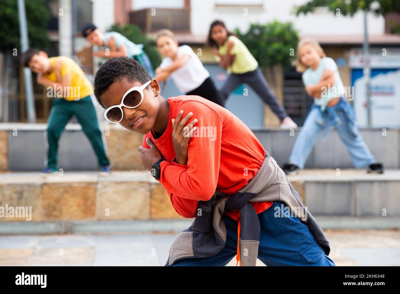 Boy hip hop dancer exercising outdoors Stock Photo - Alamy