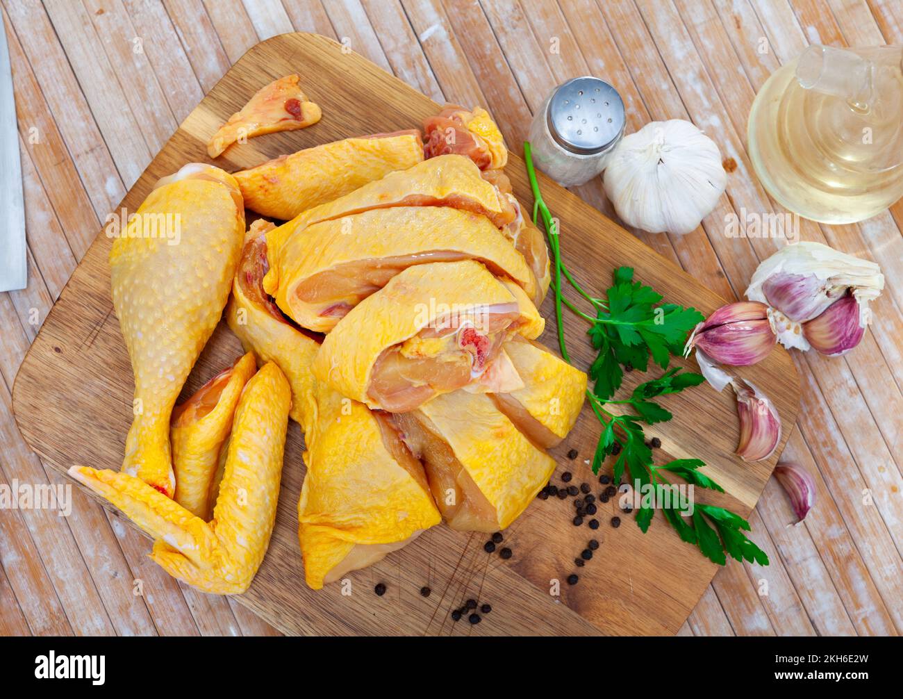 Fresh raw chopped chicken pieces Stock Photo - Alamy
