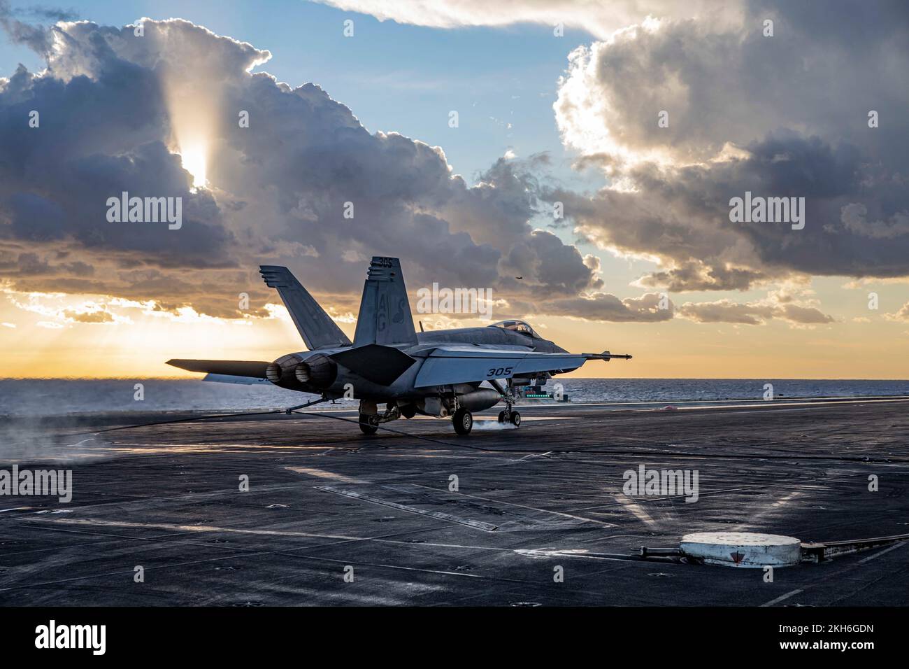 USS George HW Bush, Greece. 21 November, 2022. A U.S. Navy F/A-18E ...