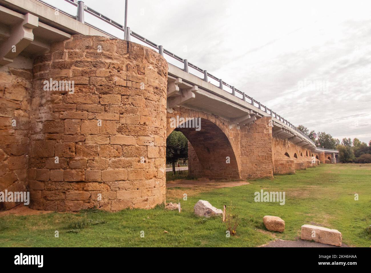 Old and new united: At Puente Villarente todays National road passes on ...