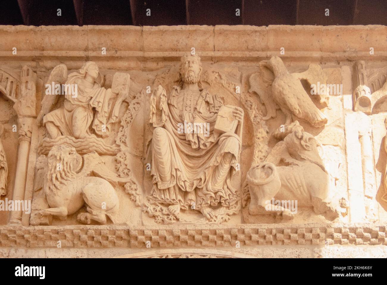 Romanesque frieze hi-res stock photography and images - Alamy