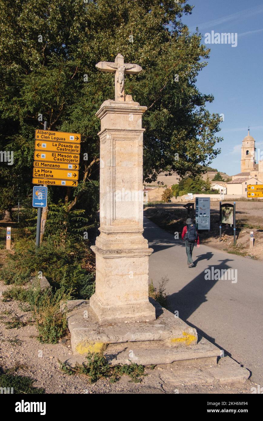 Wayside cross at the Camino the Santiago in Castrojeriz Stock Photo - Alamy