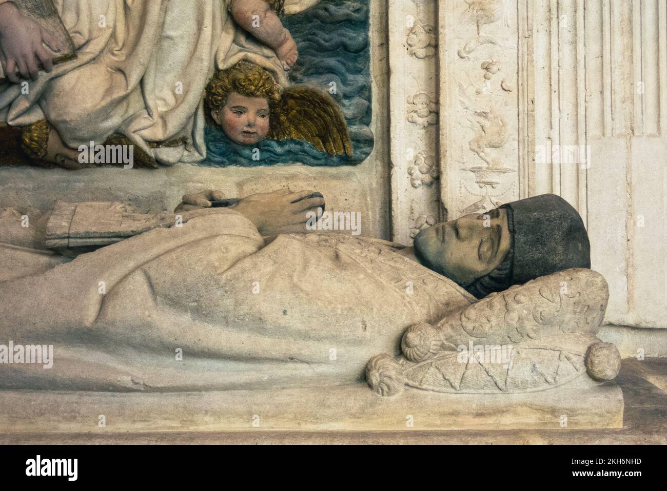 Tombstone of an archbishop at Burgos Cathedral Stock Photo - Alamy