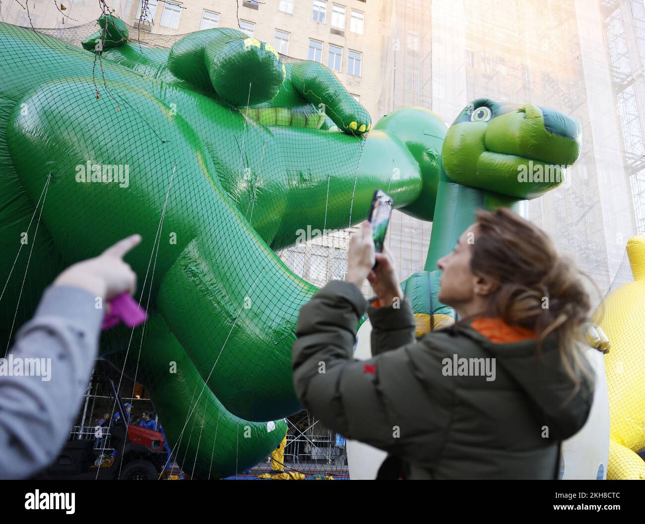 New York, United States. 23rd Nov, 2022. The Sinclair dinosaur Dino ...