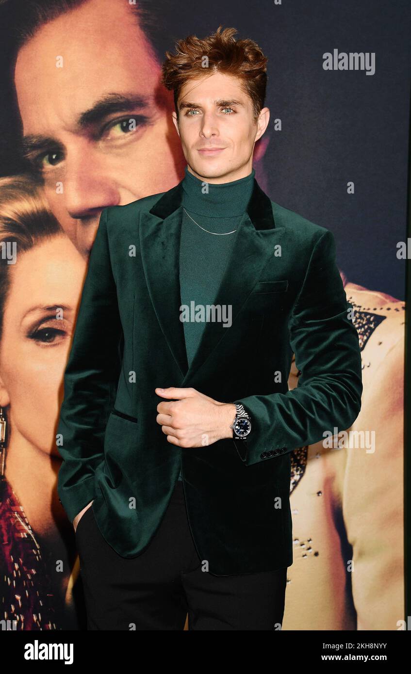 LOS ANGELES, CALIFORNIA - NOVEMBER 21: Alex Cubis attends Showtime's ...