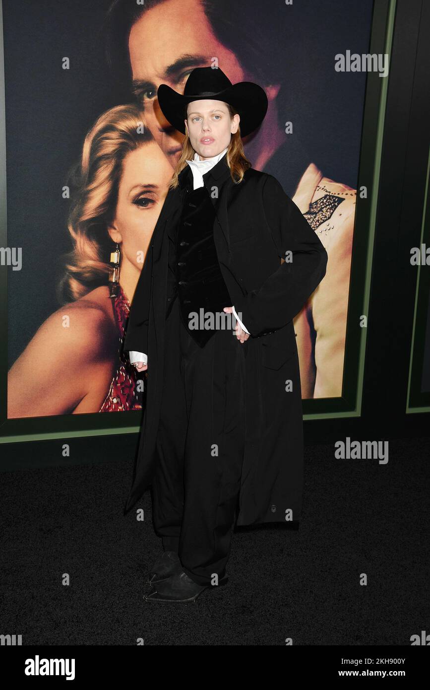 LOS ANGELES, CALIFORNIA - NOVEMBER 21: Kelly McCormack attends Showtime ...