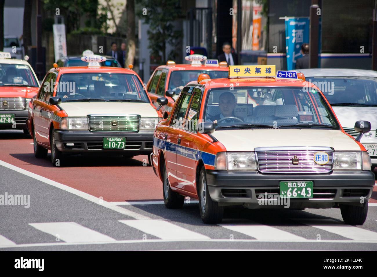 Tokyo taxi cabs hi-res stock photography and images - Alamy