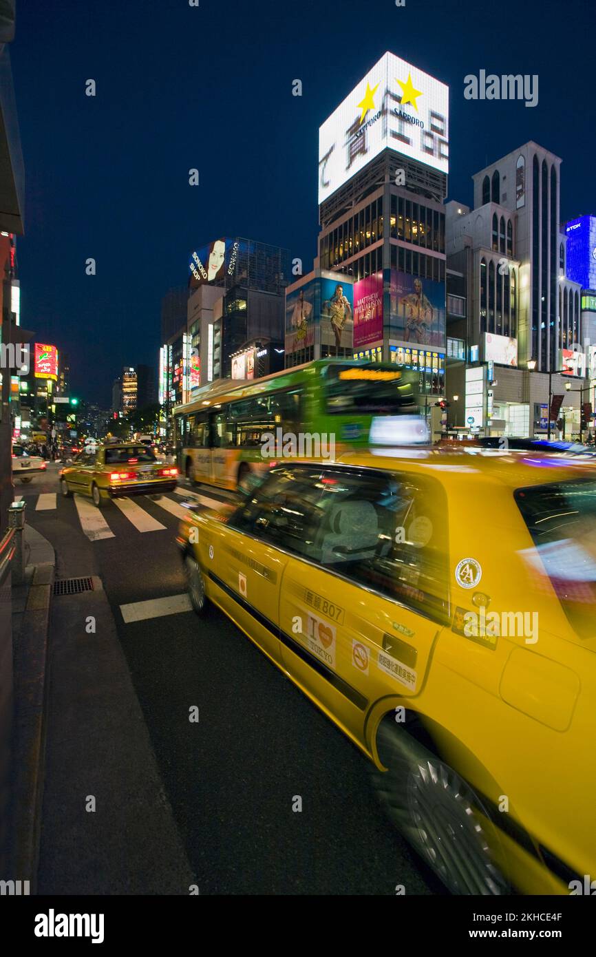 Taxis traffic ginza tokyo japan hi-res stock photography and images - Alamy