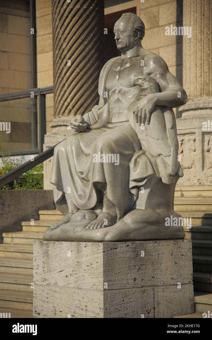 State Museum of Art and Nature with Goethe Monument, in Wiesbaden ...