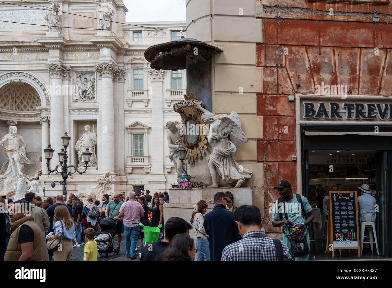 Rome, Italy - October 22, 2022: Trevi Fountain, Fontana di Trevi Stock ...