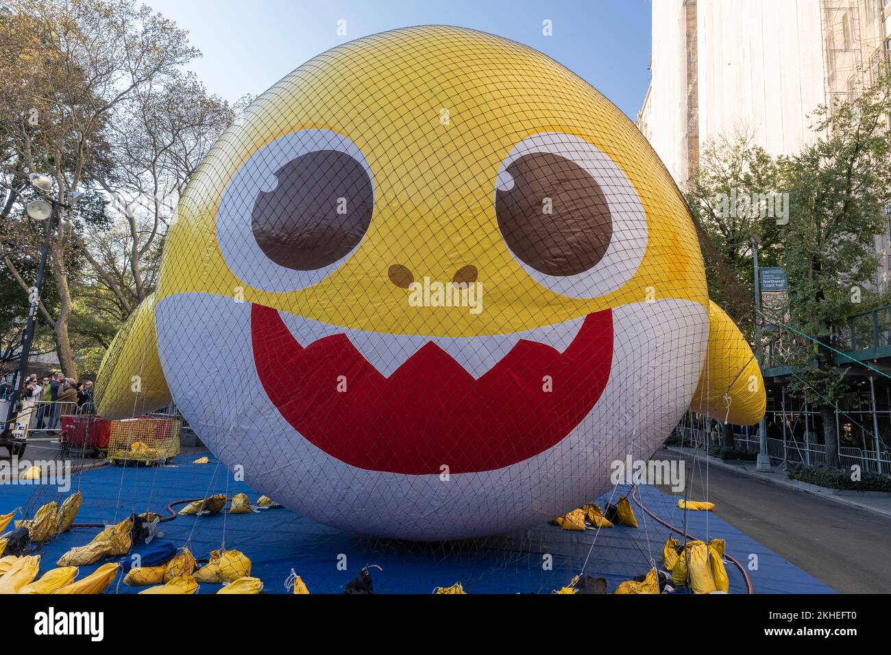 The Baby Shark balloon inflated for 96th Macy's Thanksgiving Day Parade ...