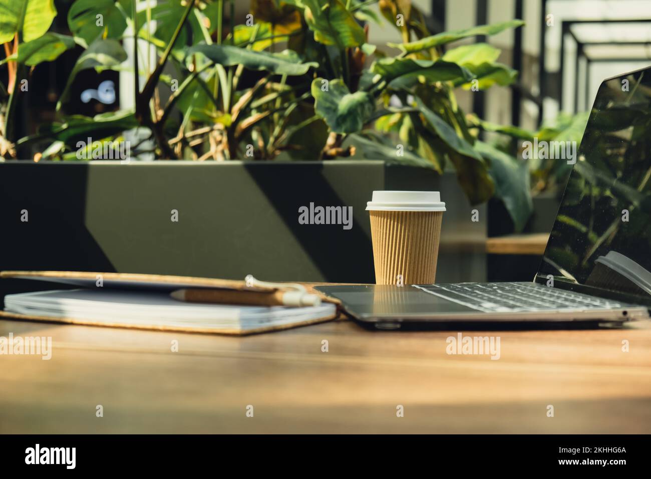 Flexible workstation hi-res stock photography and images - Alamy