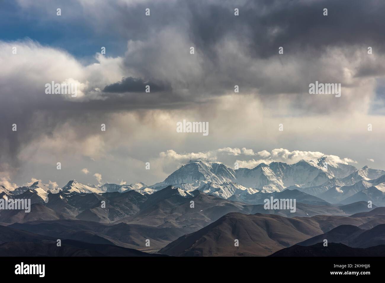 An aerial view of snowcapped Himalayan mountain landscape Stock Photo ...
