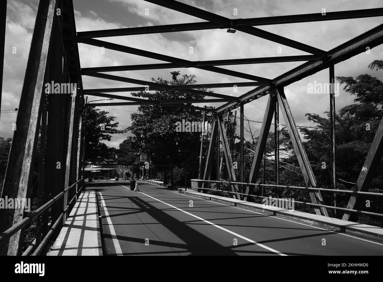 Horizontal light flare glow Black and White Stock Photos & Images - Alamy