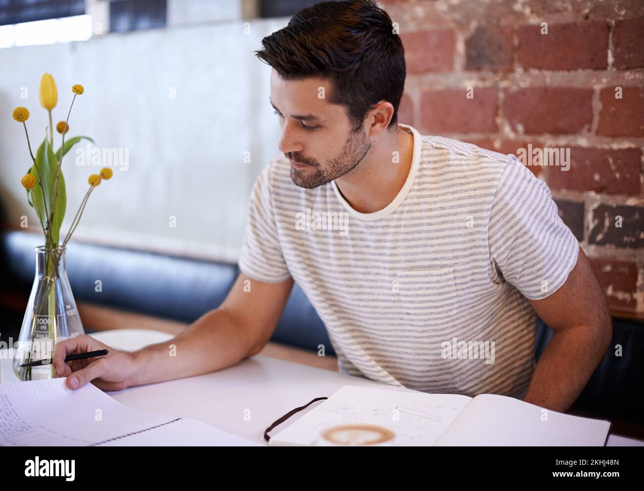 Man writing table hi-res stock photography and images - Alamy