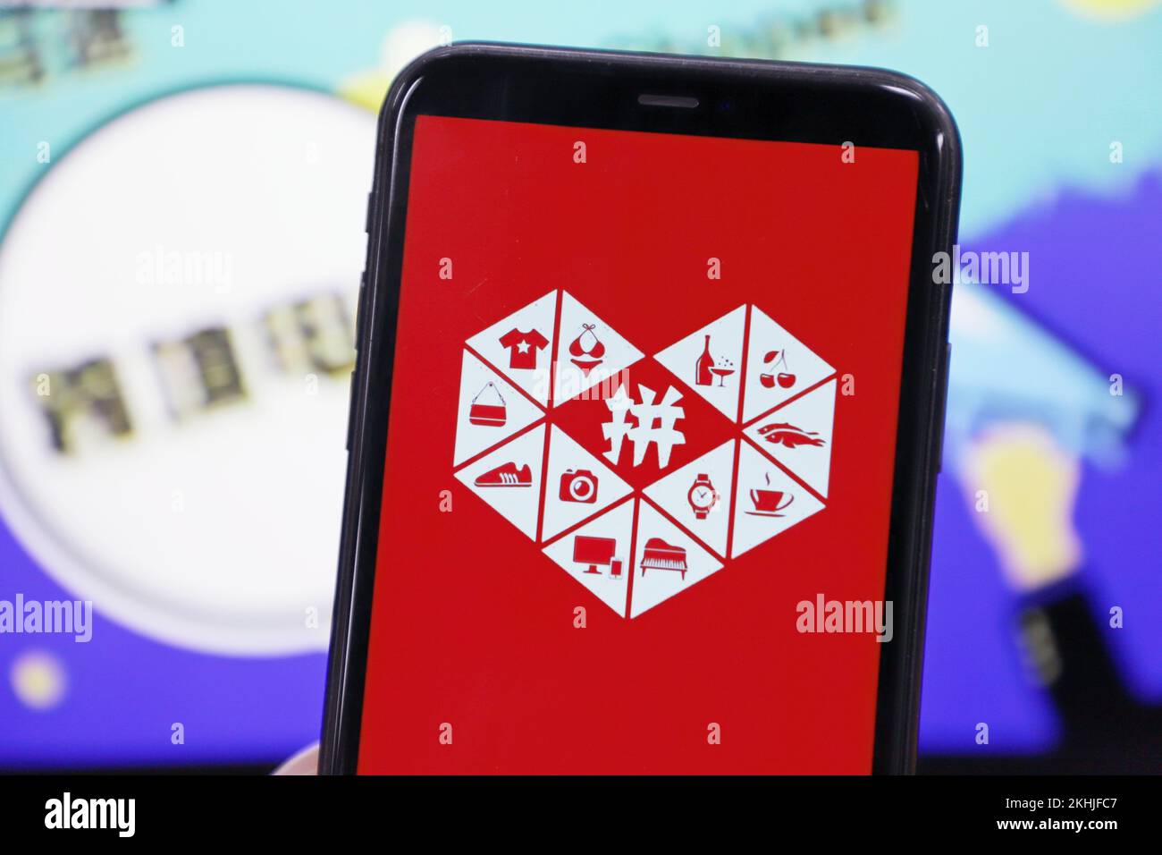 SHENZHEN, CHIAN - NOVEMBER 24, 2022 - The interface of APP Pinduoduo is ...